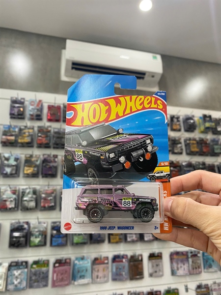 Hotwheels Basic 1988 jeep wagoneer